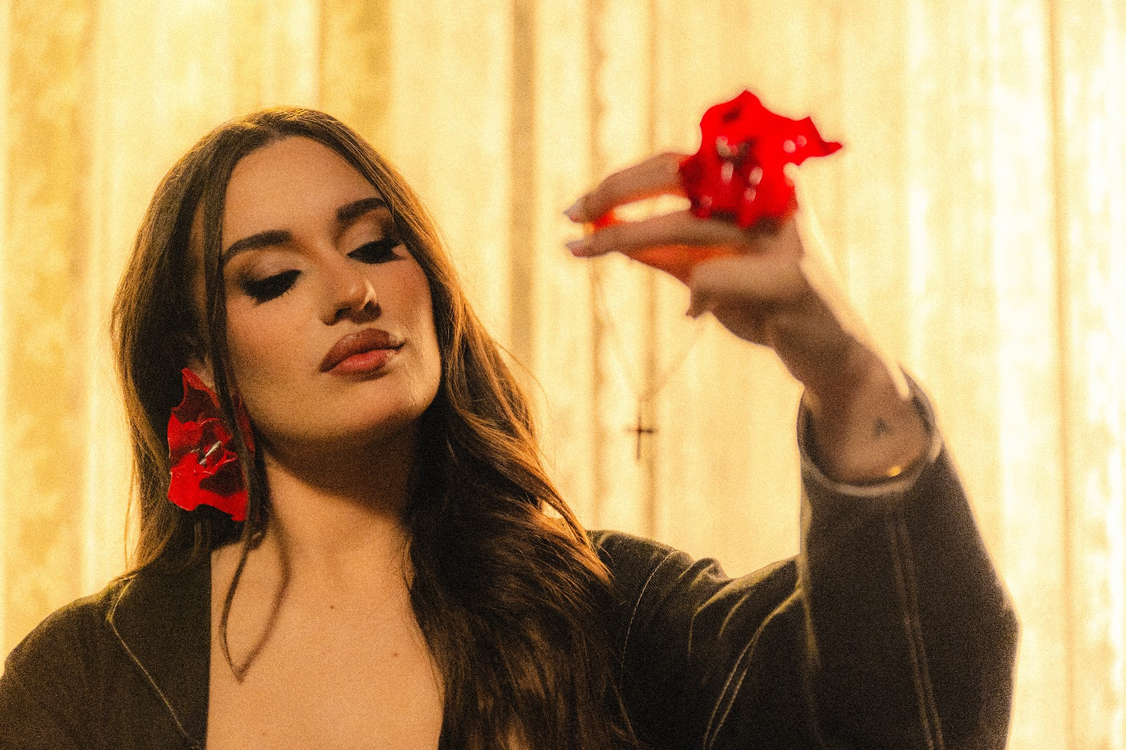 Elsa Tortonda emprende un ‘Largo viaje’ junto a Manuel Muñoz en su nuevo single – La Gaceta ...